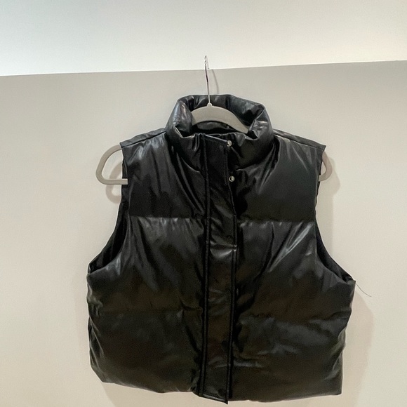 Edikted | Jackets & Coats | Edikted Black Puffer Vest | Poshmark